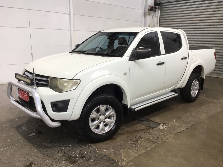 2014 Mitsubishi Triton 4X4 GLX MN Turbo Diesel Automatic Dual Cab ...