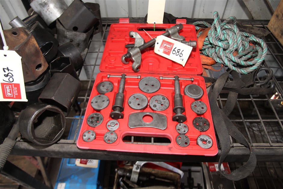 REPCO Caliper Wind-Back Kit & Spring Compressors Auction (0686-5059239 ...