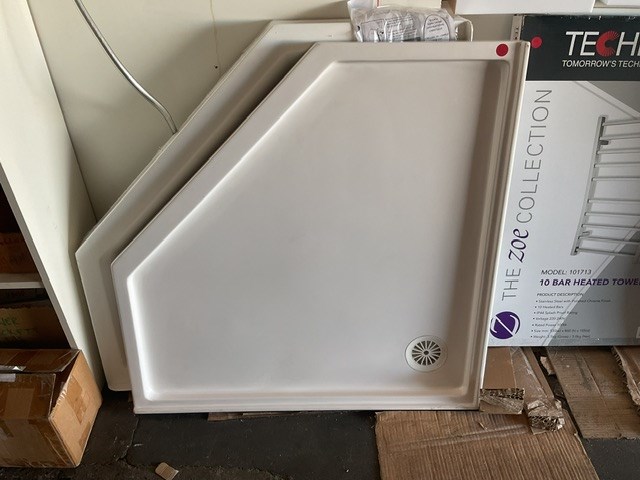 1 x Diagonal 900mm x 900mm Shower Tray Auction (0016-9058287) | Grays ...