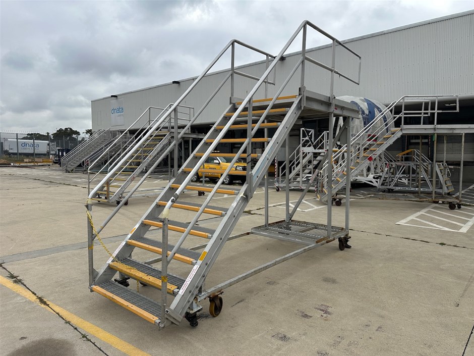 Aircraft Access Stairs Auction (0011-3033001) | Grays Australia