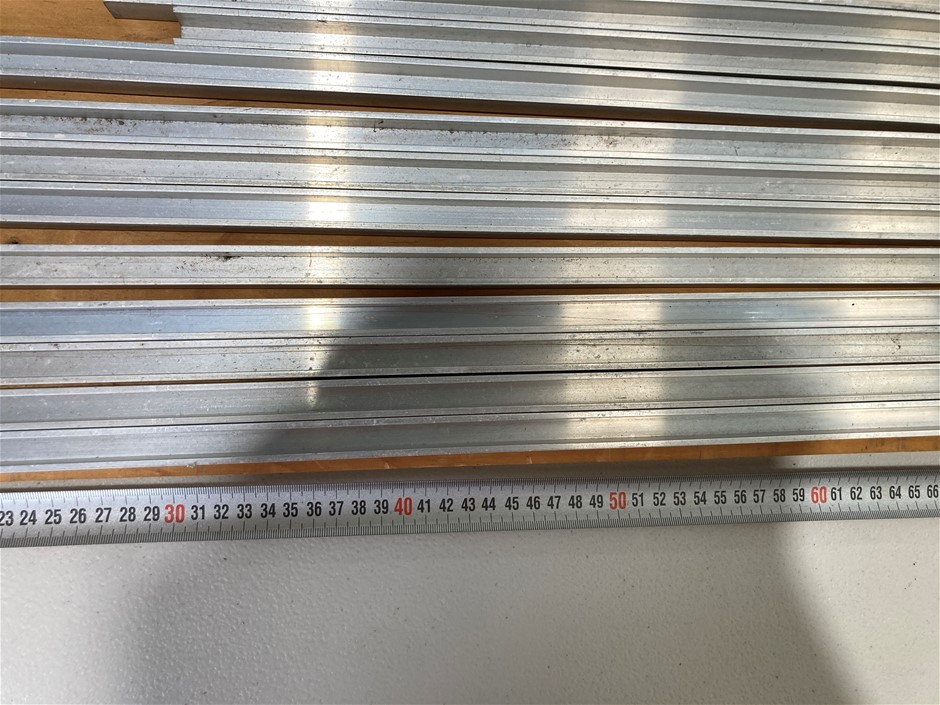 Aluminium channels, 15x15x3mm Auction (0154-5059516) | Grays Australia