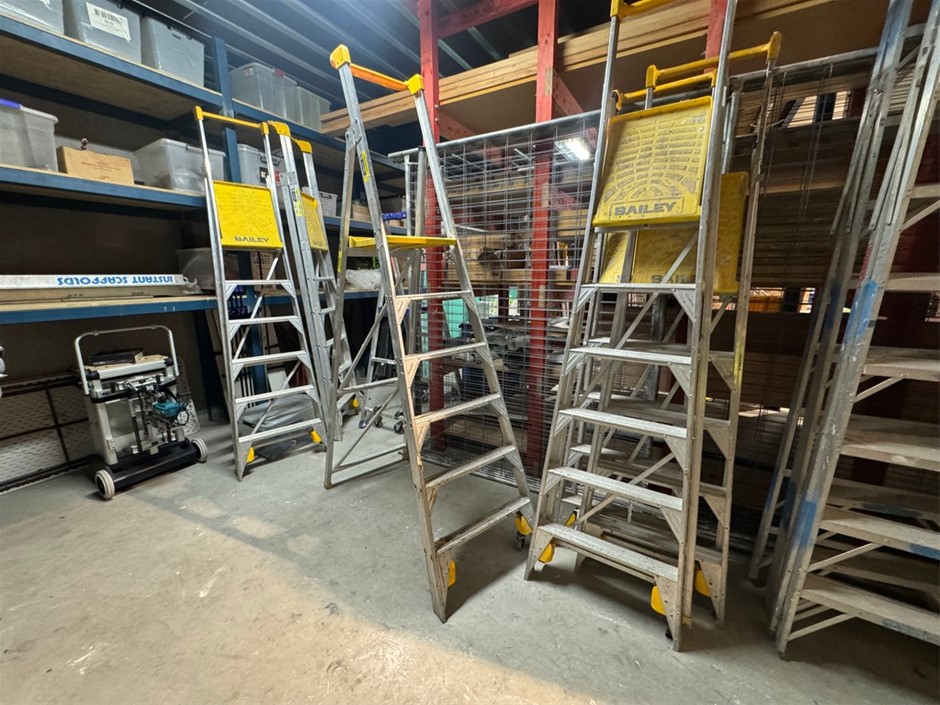 BAILEY Step Platform Ladder Auction (0134-5059513) | Grays Australia