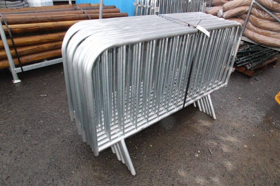 Galvanise Free Standing Pedestrian Barrier Stands Auction (0109-5059672 ...
