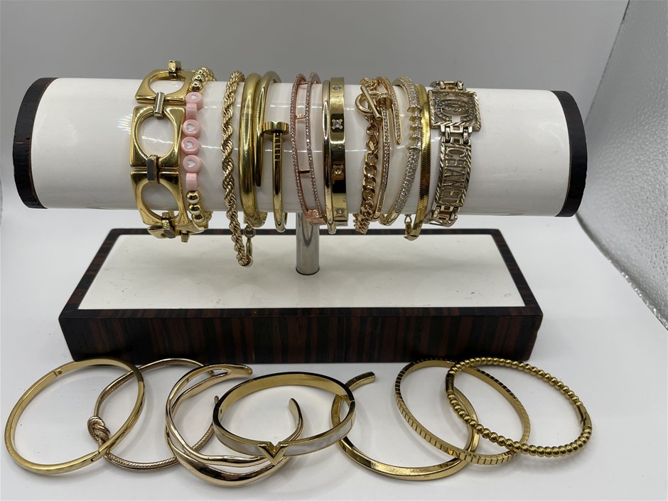 Approx 20 x Assorted Bracelets & Bangles Auction (0028-5059675) | Grays Australia