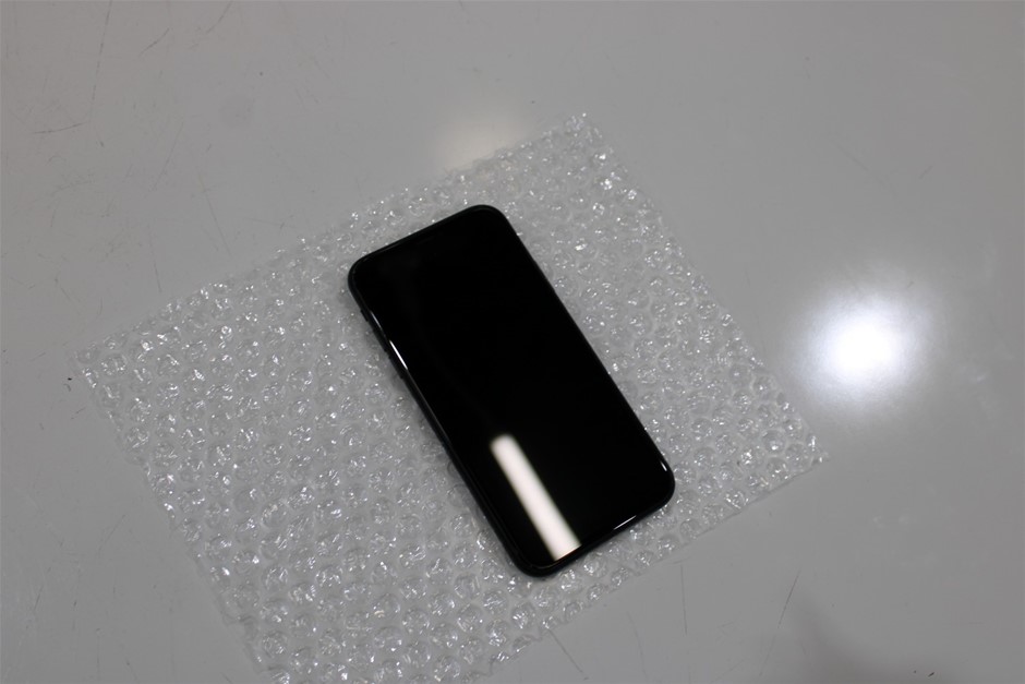 APPLE IPHONE XR A2105 Auction (0075-9058569) | Grays Australia