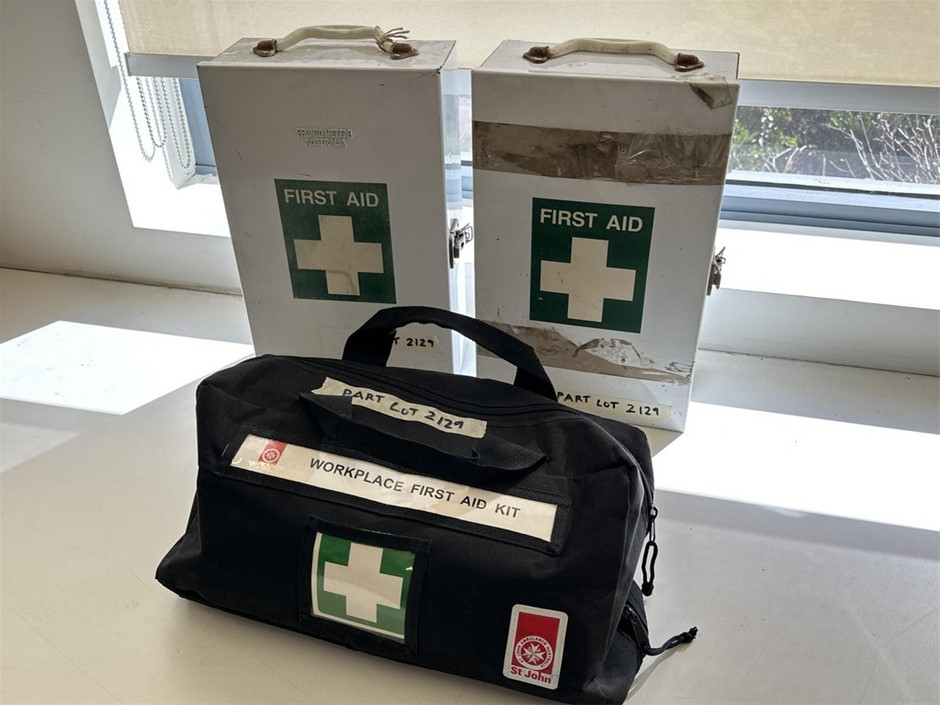 Wall Mounted First Aid Cabinets And First Aid Bag x 2 Auction (0130 ...