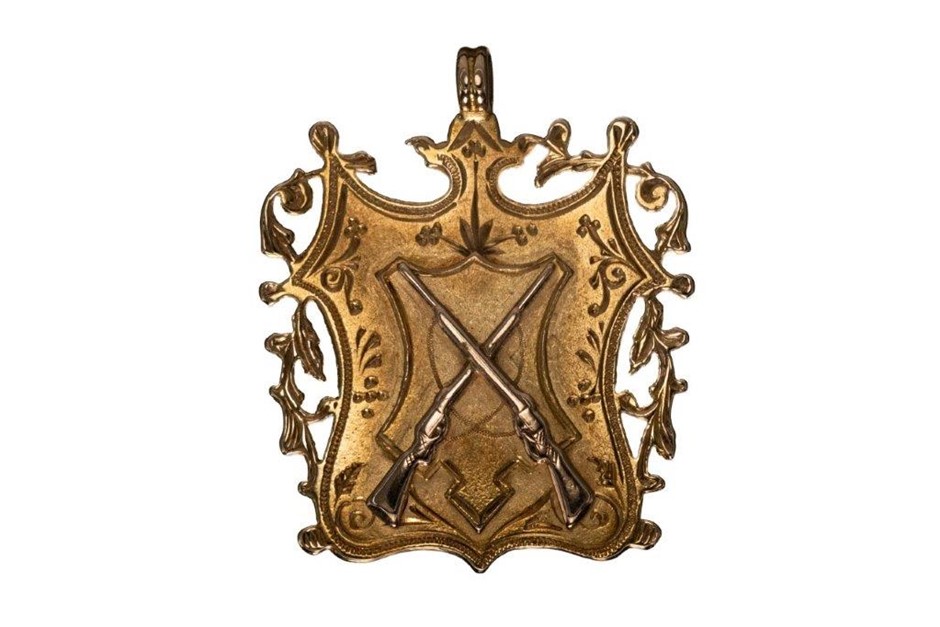 1898 Rifle Club 15Ct Gold medal, Presented to Capt D.C. Pryce, Approx ...