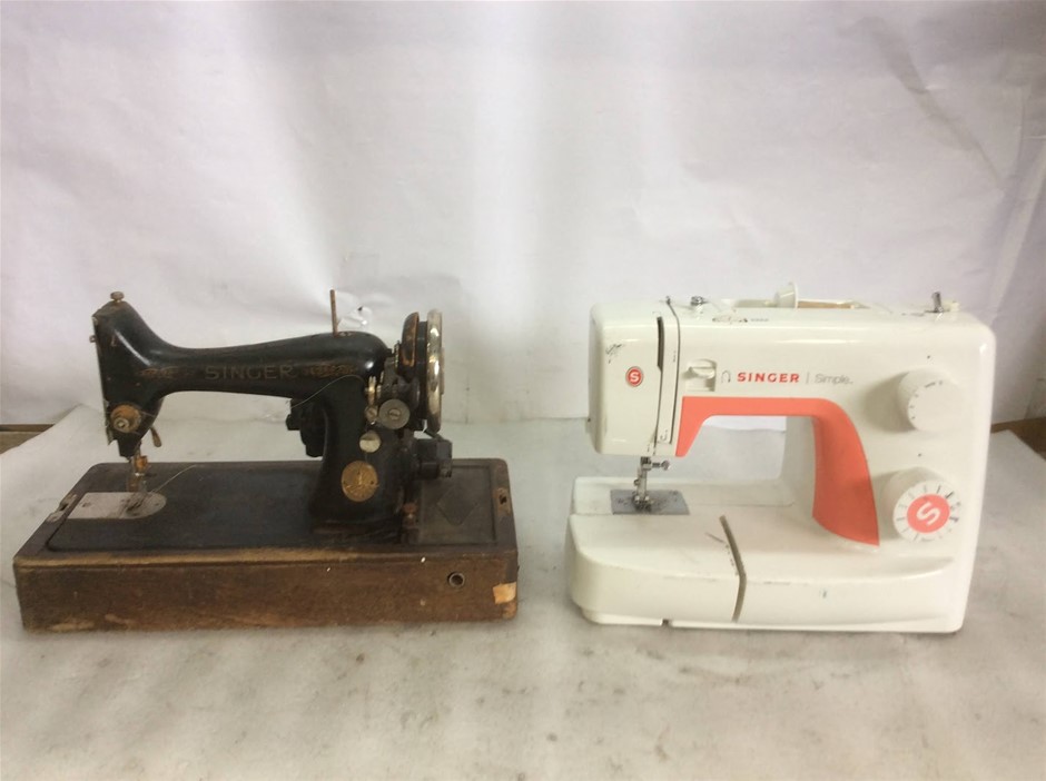SINGER Mix Model Sewing Machine (Lot of 2) Auction (0002-2568158 ...