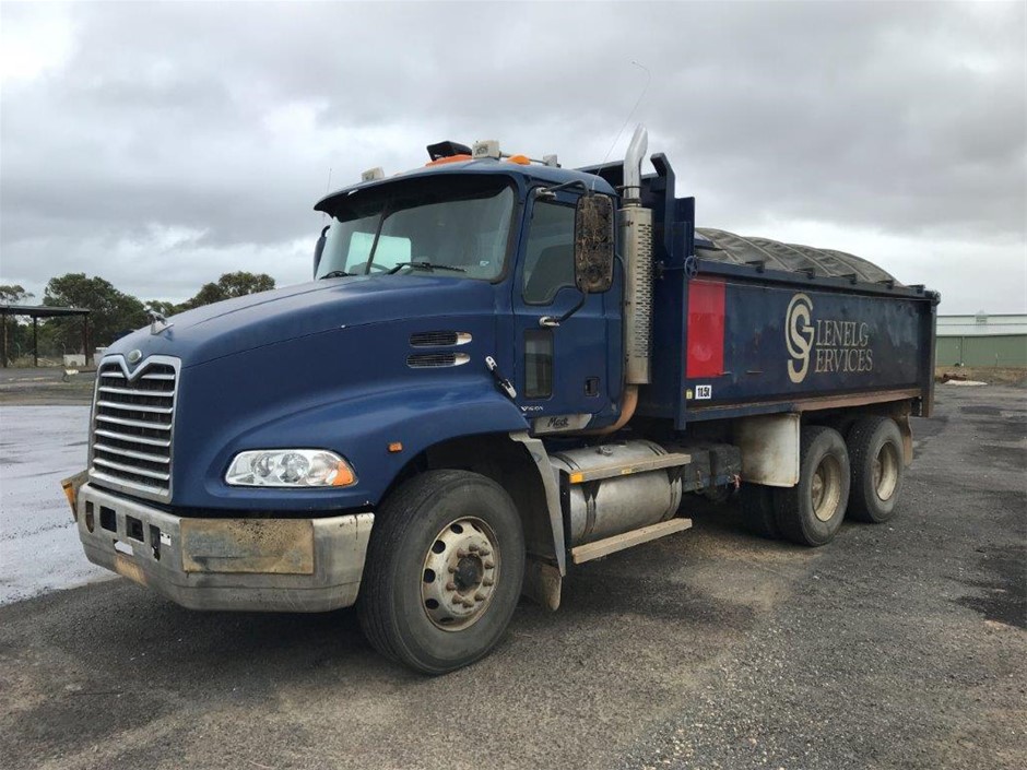 Mack Vision CX 6x4 6 x 4 Tipper Truck Auction (0002-3033429) | Grays ...