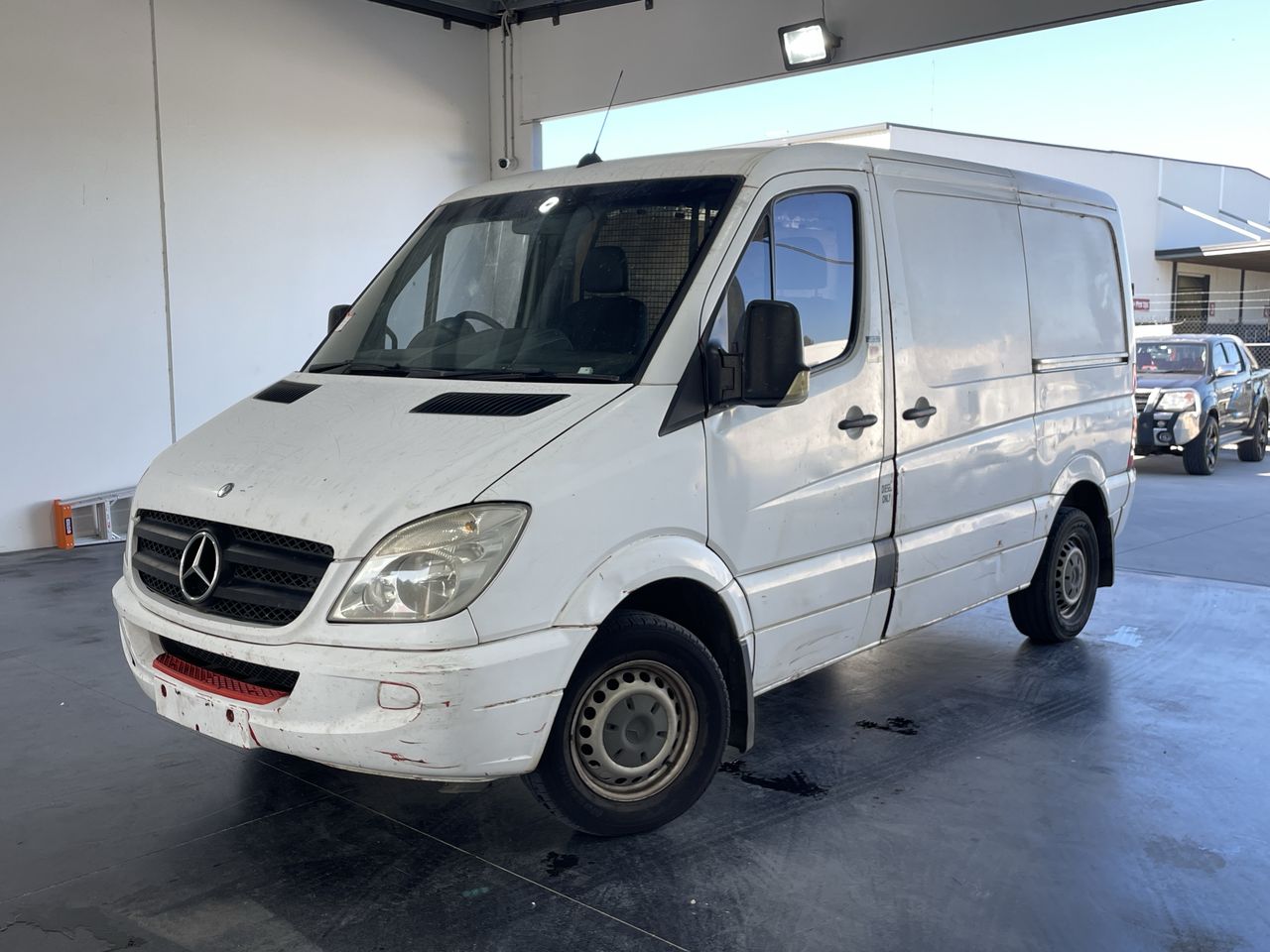 Mercedes Benz Sprinter 311 CDI SWB Turbo Diesel Automatic Van Auction ...