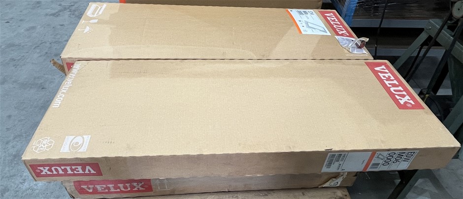Velux GHL M06 3076 Dual-Action Roof Window Qty x2 Auction (0012-5060033 ...