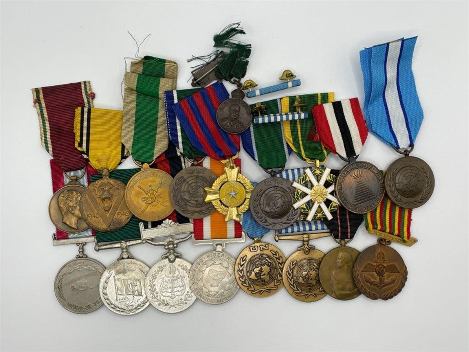 Approx. 18 x Assorted United Nations & World Medals including: Auction ...