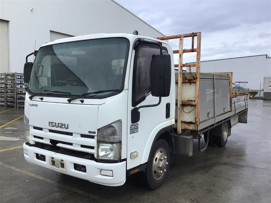 2008 Isuzu NPR 250 4x2 Tray Body Truck