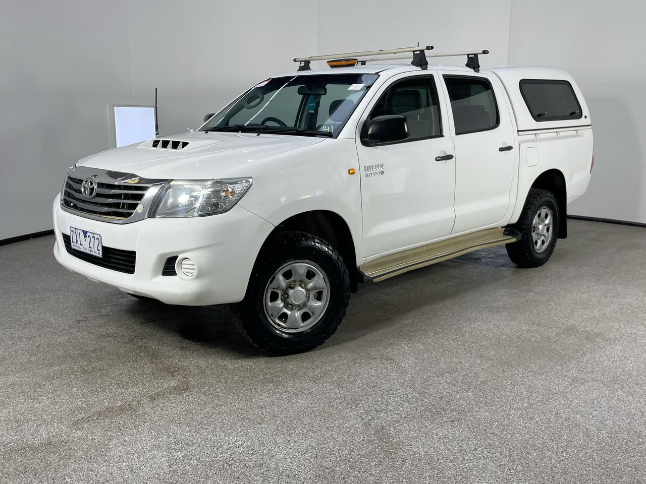 2013 Toyota Hilux SR (4x4) KUN26R Turbo Diesel Manual Dual Cab Auction ...