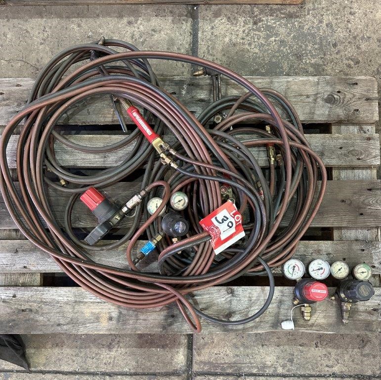 2 x Oxy acetylene kits including guns and regulators Auction (0039 ...
