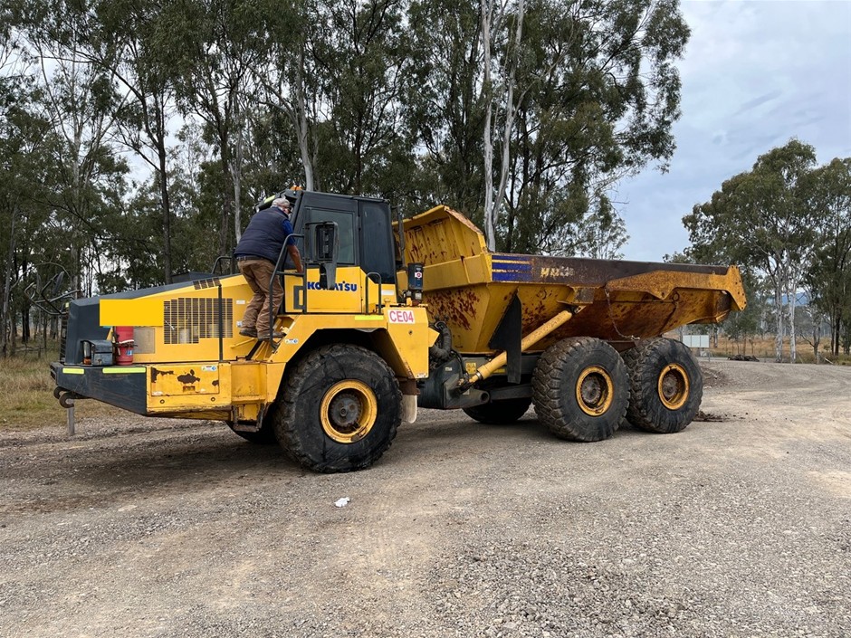 2008 Komatsu HM300-2 Articulated Dump Truck Auction (0410-7057992) | Grays Australia