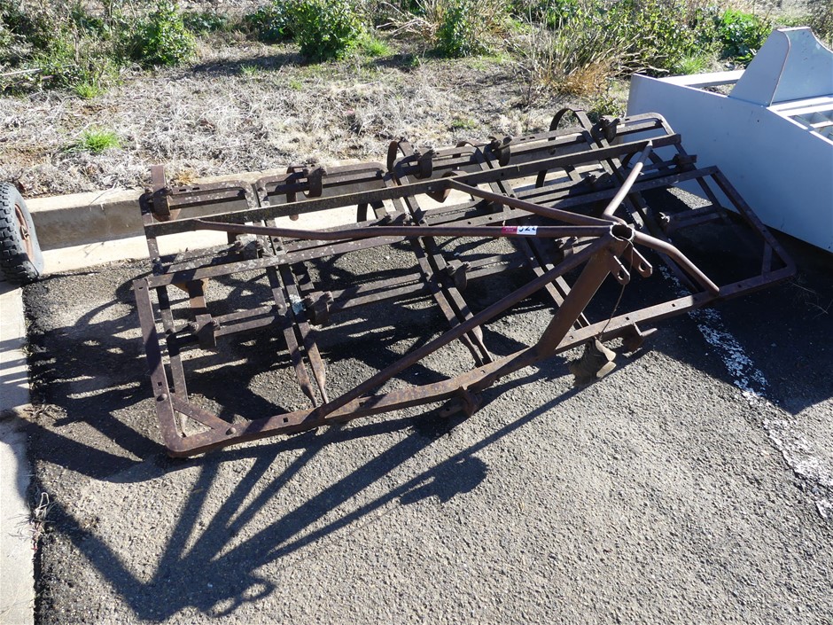 Scarifier (Vintage) Auction (0522-5060355) | Grays Australia