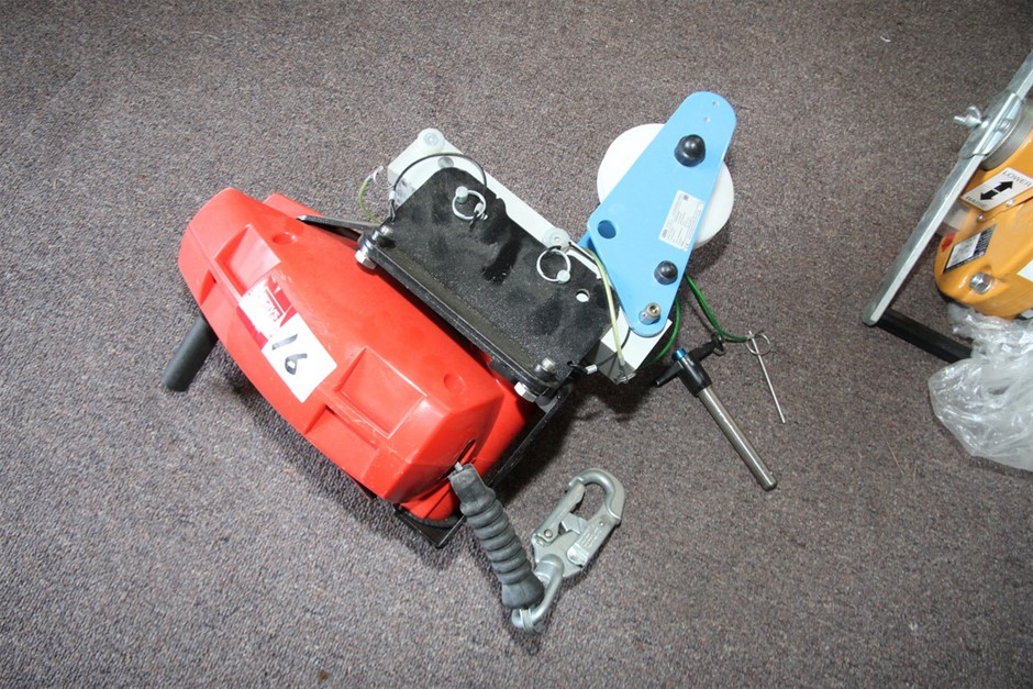 2018 Checkmate FABXR-DB Safety Lift Personal Lifting Winch Auction ...