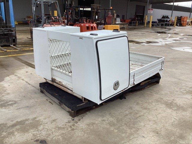 Leatt Ute Body With Gull Wing Storage Compartments Auction (0065 ...