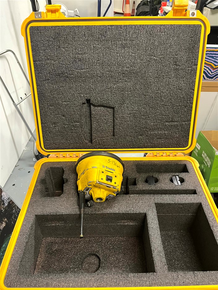 Trimble SPS 985 Rover (Logging Code) Auction (0016-9062642) | Grays ...
