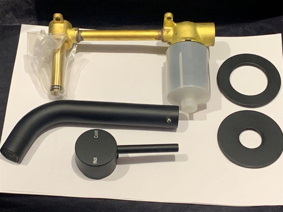 New in Box Multitude Spout and Mixer Combination Auction (0073-3034988 ...