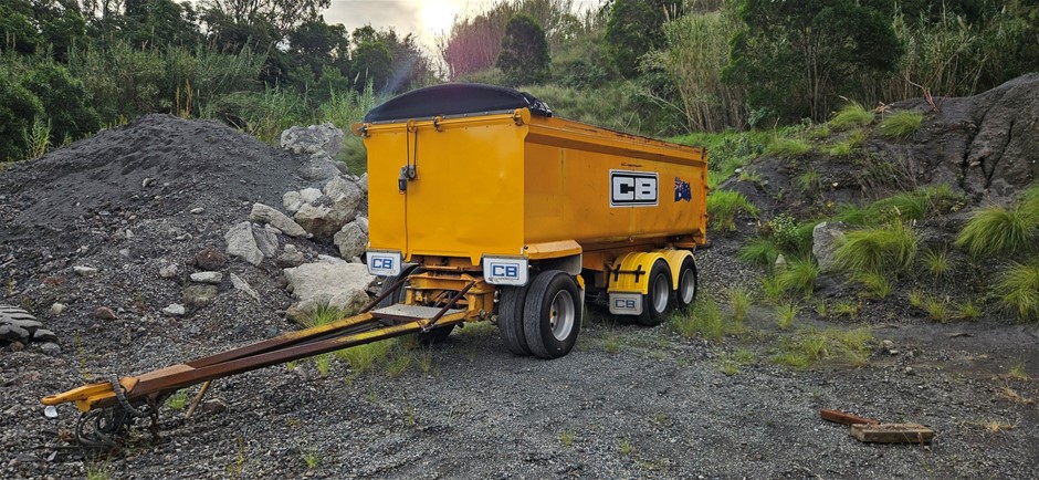 2001 CB Steel Body Tri Axle Dog Trailer Auction (0008-5061207) | Grays ...