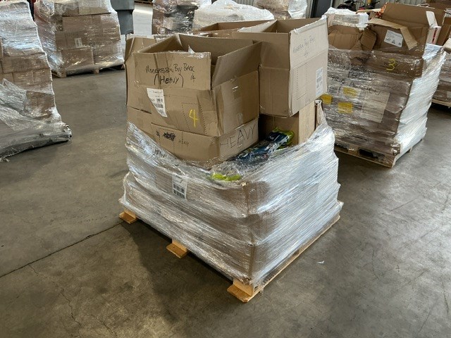 Pallet of Various Hinges And Latches Auction (0064-8021023) | Grays ...