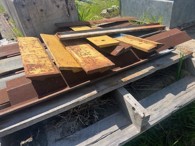 Cutting Edge Offcuts Auction (0019-5061372) | Grays Australia