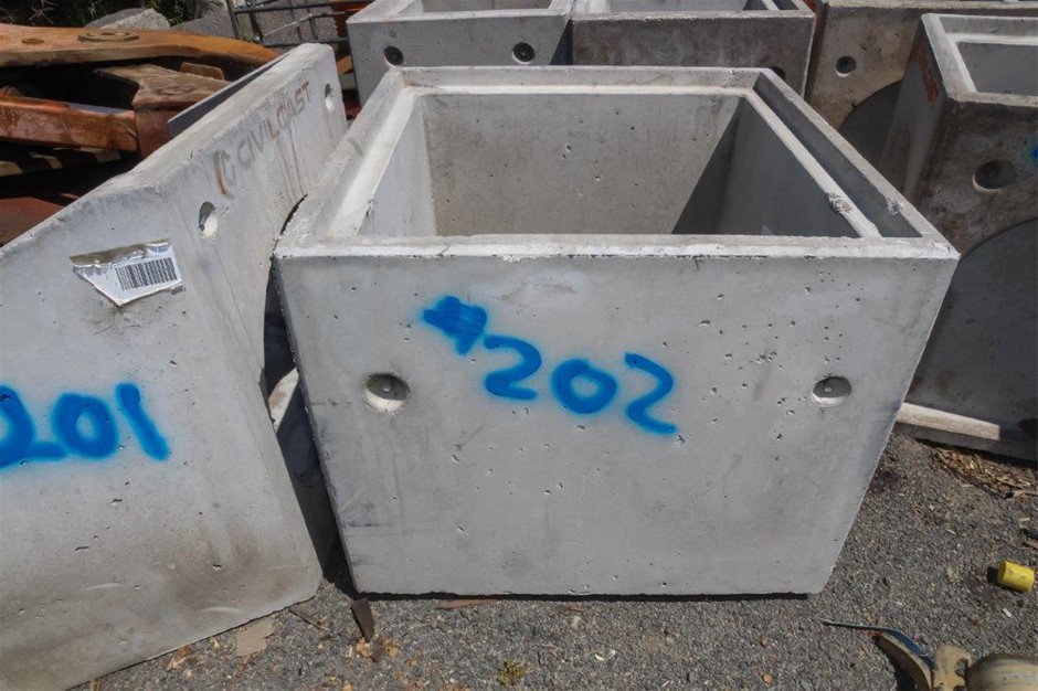 Precast Concrete Pit Raiser Auction (0202-5061489) | Grays Australia