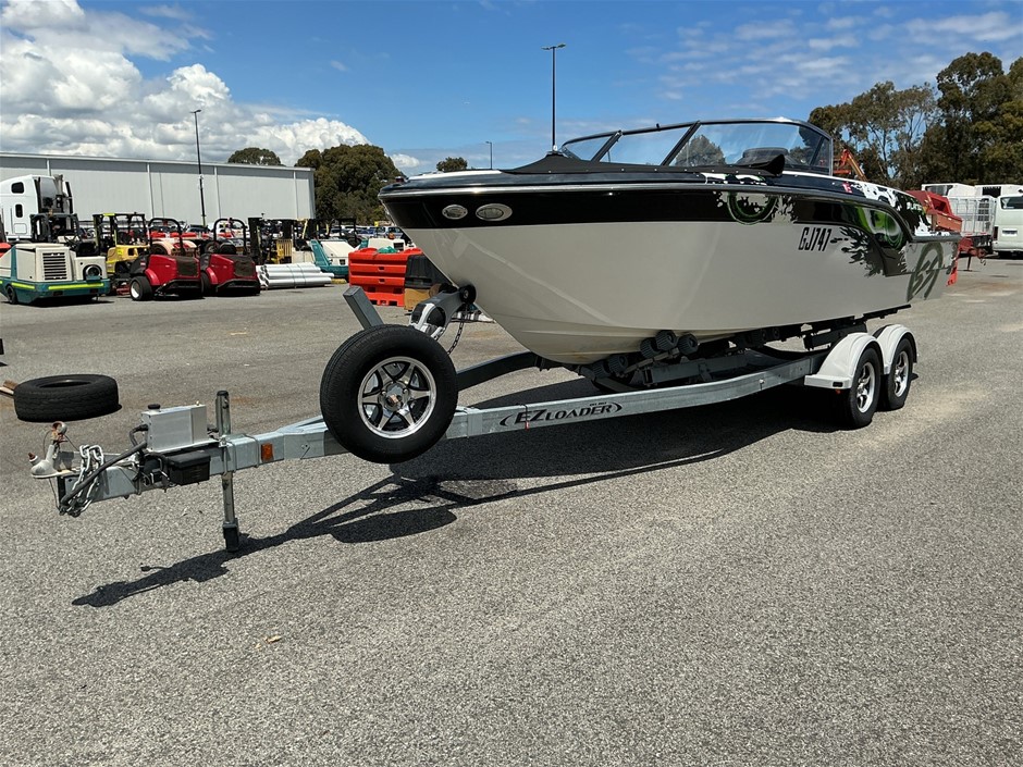 2014 Larson Super Sports Bowrider Auction (0001-70010312) | Grays Australia