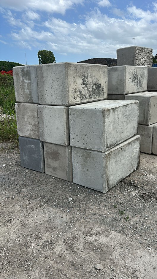 Flat Concrete Blocks Qty 20 Auction (0065-7060861) | Grays Australia