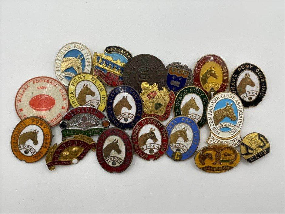 Approx. 20 x Asstd Enamel Badges incl. Pony Club, Bowling Club etc ...