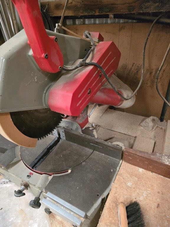 Drop saw Aluminium or Wood Auction (0004-3036415) | Grays Australia