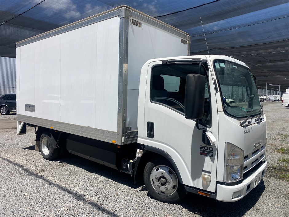 2013 Isuzu NLR 4 x 2 Pantech Truck Auction (0001-5062272) | Grays Australia