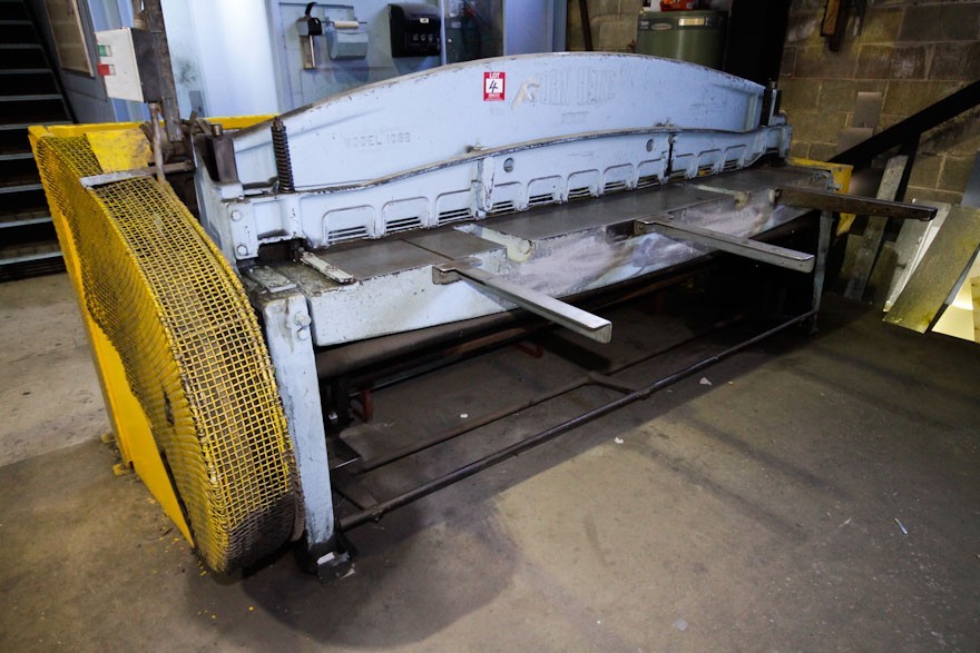Guillotine - John Heine model 108B, 10 gauge mild soft steel cut ...